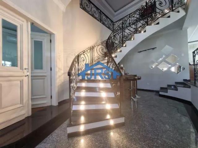 Casa de Condomínio com 4 Quartos para alugar, 600m² Alphaville