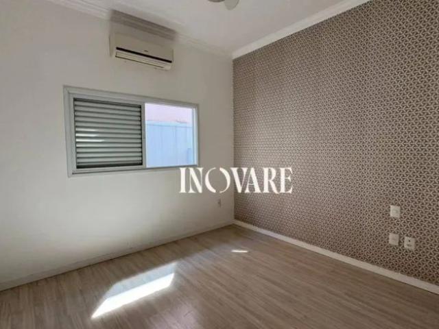 Casa de Condomínio com 4 Quartos para alugar, 210m² Nova Uberlândia