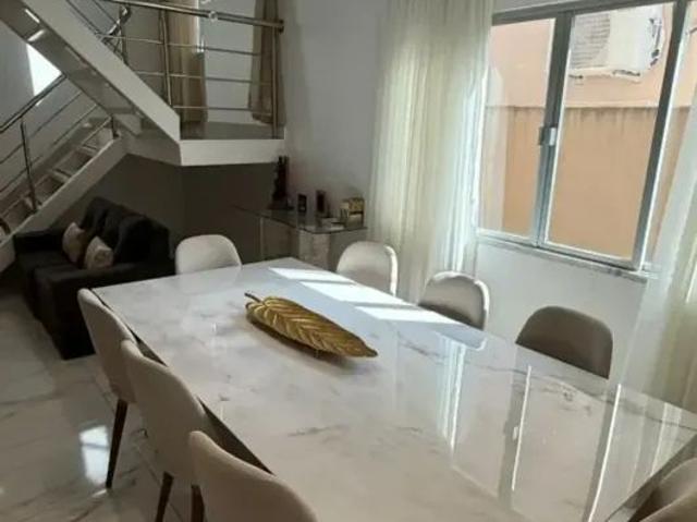 Casa de Condomínio com 4 Quartos para alugar, 220m² Flores