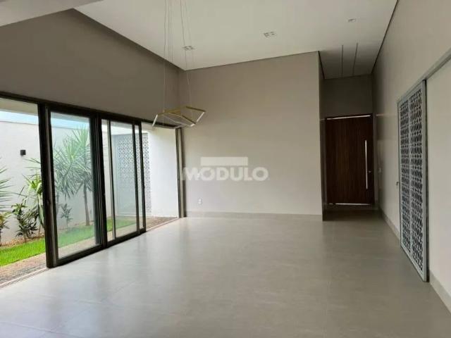 Casa de Condomínio com 4 Quartos para alugar, 230m² Granja Marileusa