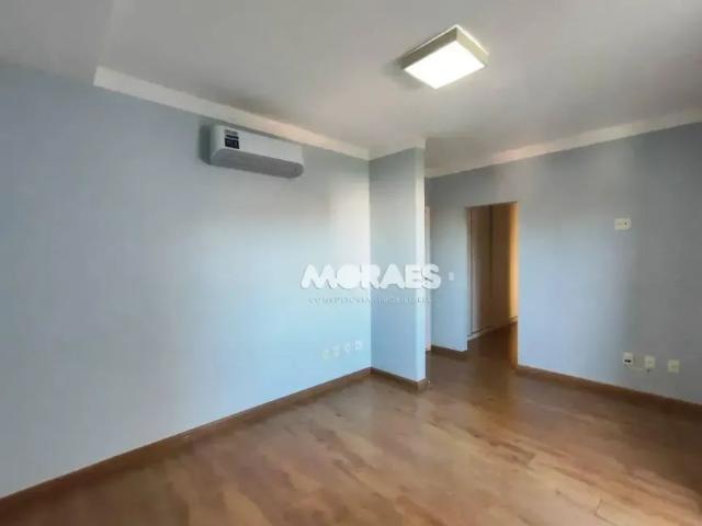 Casa de Condomínio com 4 Quartos para alugar, 293m² Residencial Villaggio II