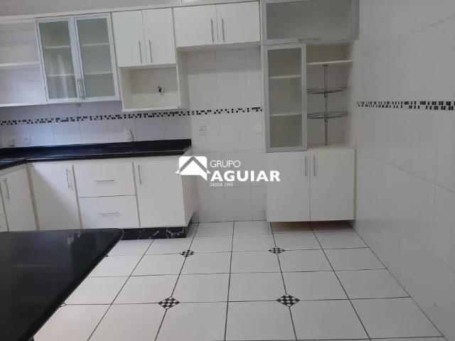 Casa de Condomínio com 4 Quartos para alugar, 304m² Jardim Monte Verde