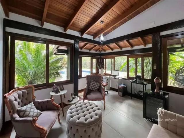 Casa de Condomínio com 4 Quartos para alugar, 320m² Granja Viana