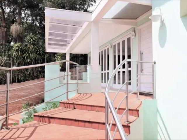 Casa de Condomínio com 4 Quartos para alugar, 386m² Granja Viana