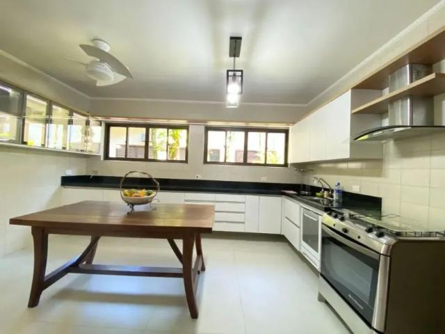 Casa de Condomínio com 4 Quartos para alugar, 398m² Jardim Granville