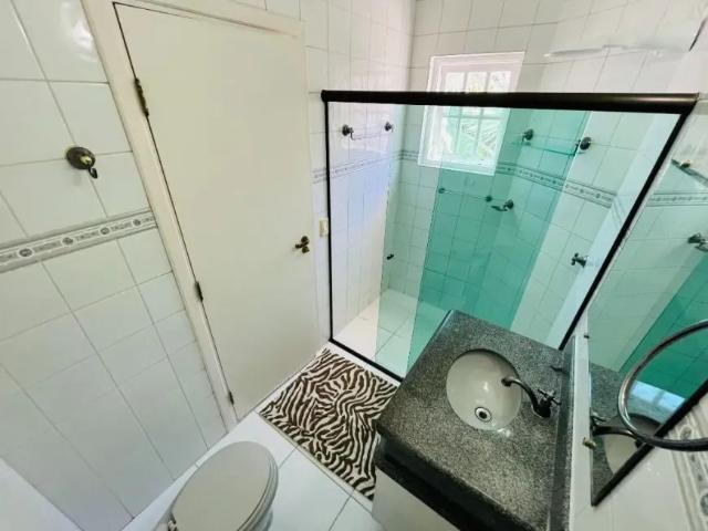 Casa de Condomínio com 4 Quartos para venda ou aluguel, 345m² Jardim Acapulco
