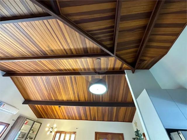 Casa de Condomínio com 4 Quartos para venda ou aluguel, 340m² Monte Alegre