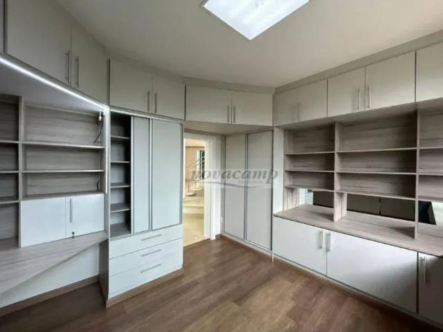 Casa de Condomínio com 4 Quartos para venda ou aluguel, 485m² Swiss Park