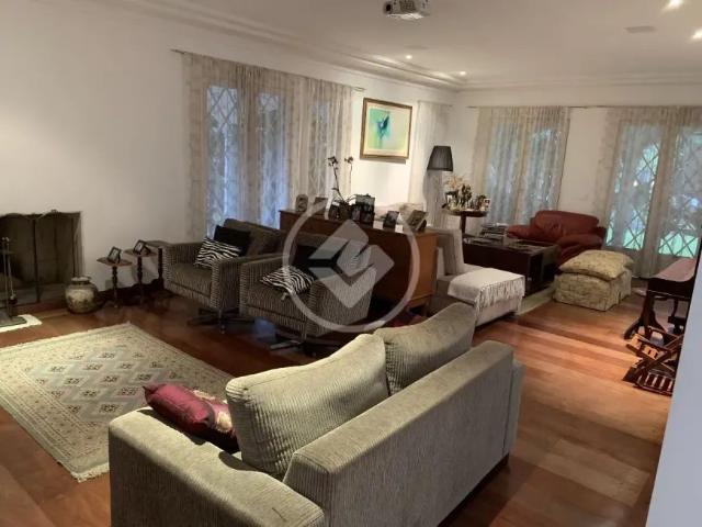 Casa de Condomínio com 4 Quartos para venda ou aluguel, 558m² Jardim Petrópolis
