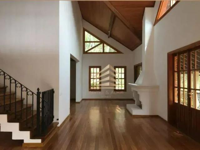 Casa de Condomínio com 4 Quartos para venda ou aluguel, 596m² Roseira