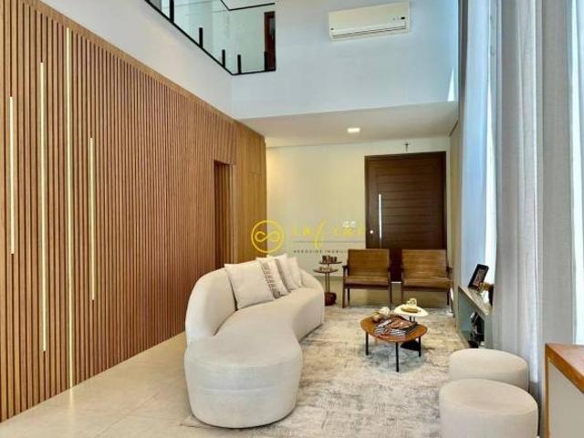 Casa de Condomínio com 4 Quartos, sendo 3 Suítes à venda, 362 m² por R$ 2.997.000 Condomínio Mont
