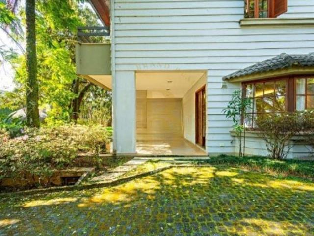 Casa de condomínio com 580 m², 4 quartos sendo 4 suítes à venda no bairro Jardim Cordeiro