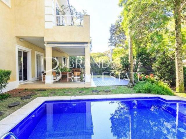 Casa de condomínio com 594.22 m², 4 quartos sendo 4 suítes à venda no bairro Jardim Petropolis