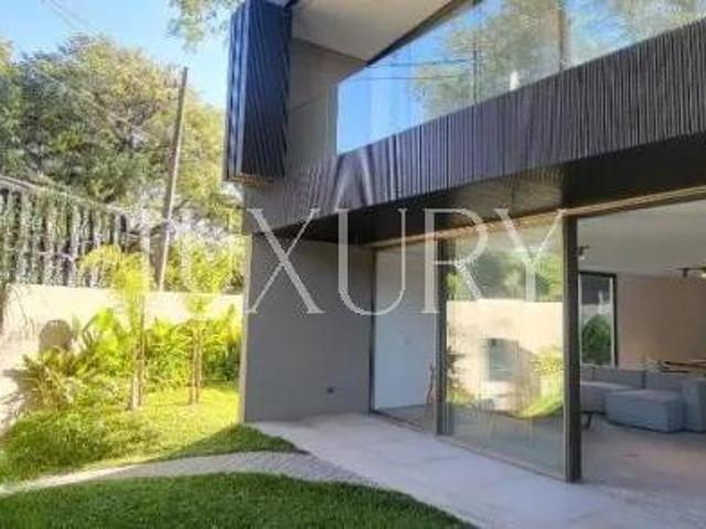 Casa de condomínio com 594 m², 4 quartos sendo 4 suítes à venda no bairro Alto de Pinheiros