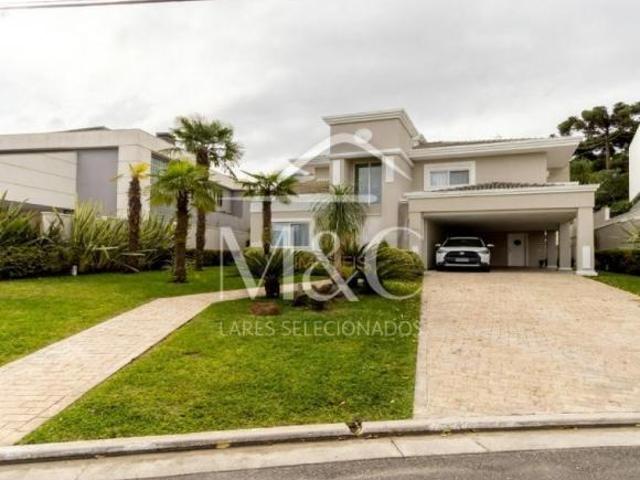 Casa de condomínio com 502 m², 5 quartos sendo 3 s
