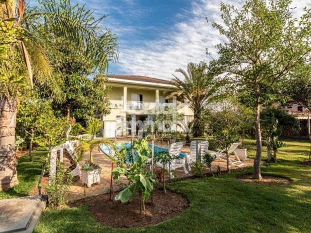 Casa de Condomínio com 5 quartos à Venda Araçoiaba da Serra