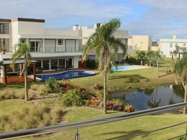 Casa de Condomínio com 5 quartos à venda em Xangri Lá, no bairro Centro