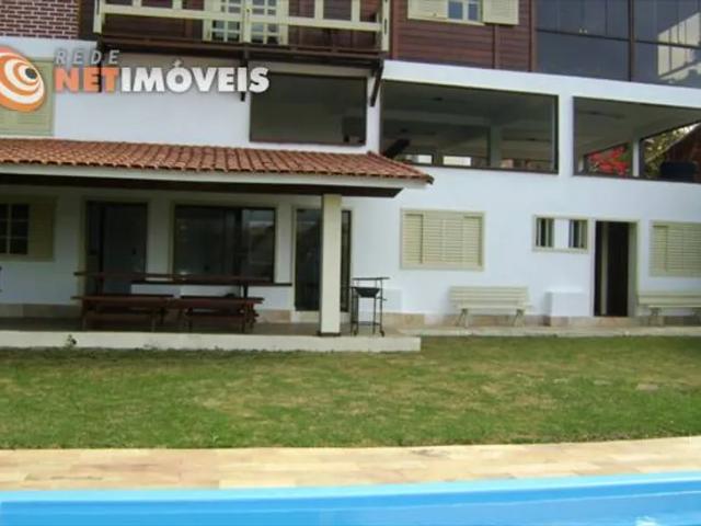 Casa de Condomínio com 5 Quartos e 5 banheiros à Venda, 1688 m² por R$ 1.100.000