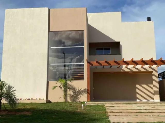 Casa de Condomínio com 5 Quartos e 6 banheiros à Venda, 220 m² por R$ 1.300.000