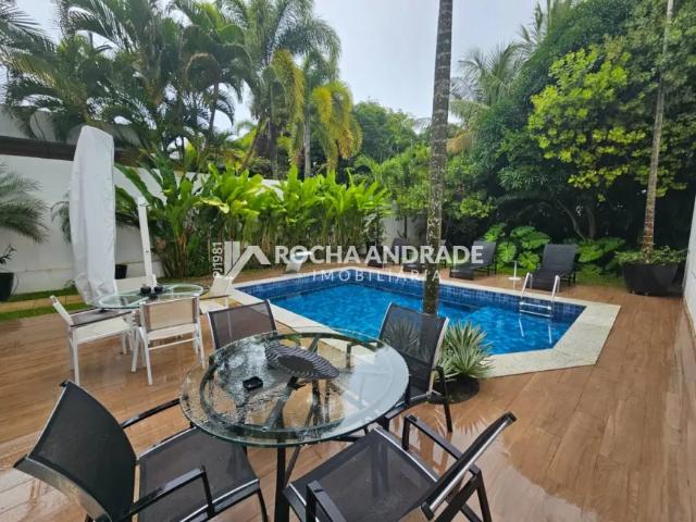 Casa de Condomínio com 5 Quartos e 6 banheiros à Venda, 700 m² por R$ 5.000.000