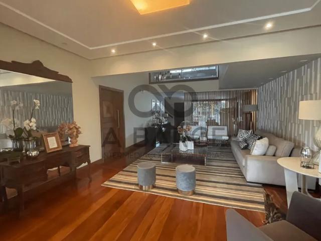 Casa de Condomínio com 5 Quartos e 7 banheiros à Venda, 500 m² por R$ 2.650.000