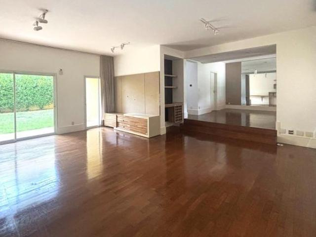 Casa de Condomínio com 5 Quartos e 7 banheiros para Venda e Locação, 350m² por R$ 2.500.000, Taquara