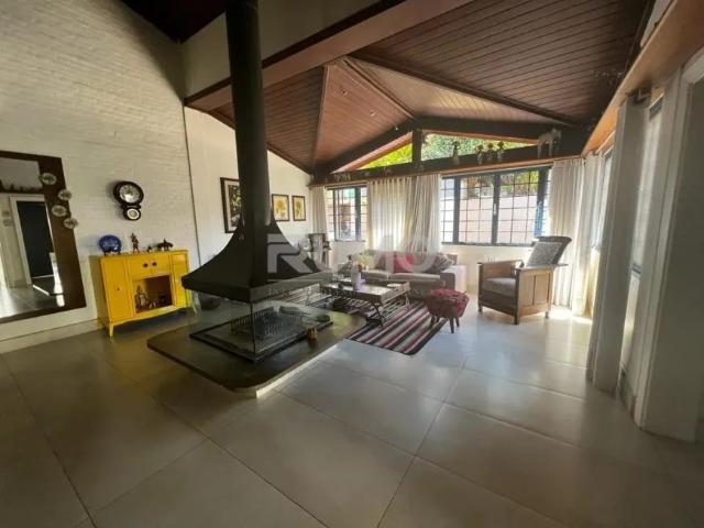 Casa de Condomínio com 5 Quartos para alugar, 700m² Joapiranga