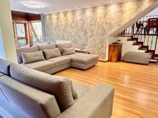 Casa de Condomínio com 5 Quartos para venda ou aluguel, 286m² Granja Viana