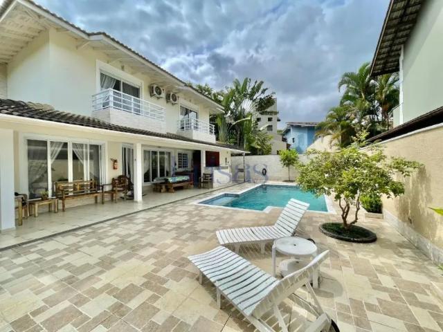 Casa de Condomínio com 5 Quartos para venda ou aluguel, 280m² Baleia