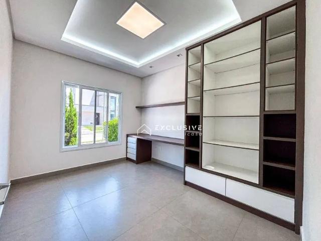 Casa de Condomínio com 5 Quartos para venda ou aluguel, 330m² Jardim do Golfe