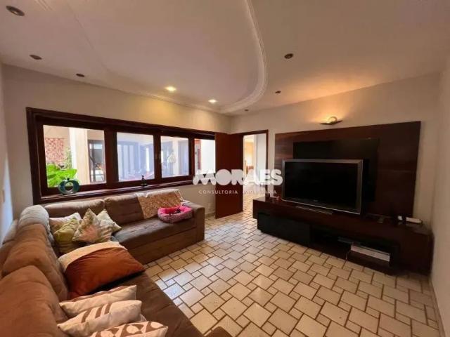 Casa de Condomínio com 5 Quartos para venda ou aluguel, 448m² Residencial Tivoli