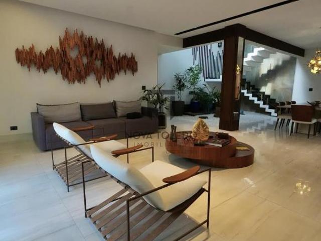 CASA DE CONDOMÍNIO COM 5 QUARTOS SENDO 4 SUÍTES, TERRENO COM 1.200 METROS CHÁCARAS SERIMBURA