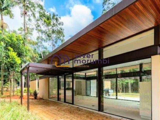 Casa de Condomínio com 5 Quartos,sendo 5 suítes/ 8 banheiros/ 734 Mts²/ Térrea / Piscina/ALTO PADRÃO