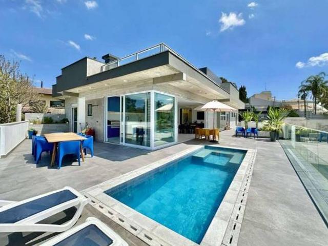 Casa de condomínio com 674 m² e 7 suítes à venda em Granja Viana