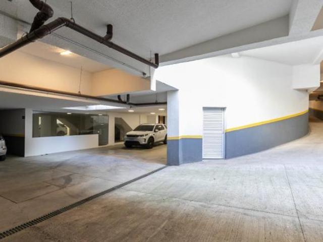 Casa de condomínio com 600m², 4 quartos sendo 4 suítes à venda no bairro Chácara Santo Antônio
