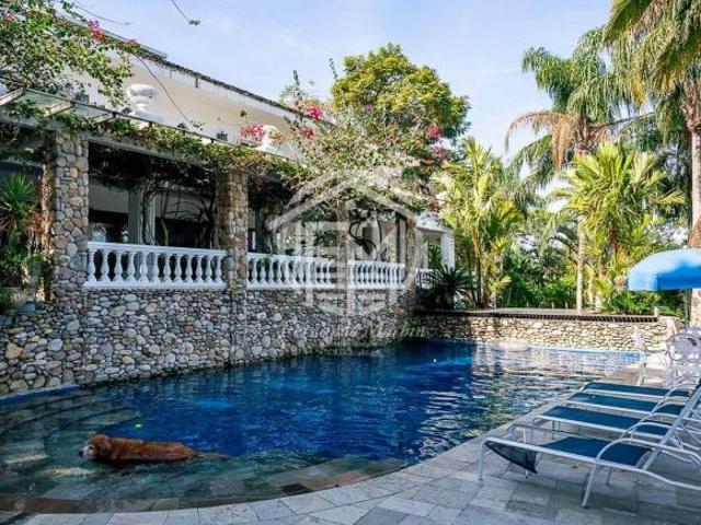Casa de Condomínio com 6 quartos Ubatuba