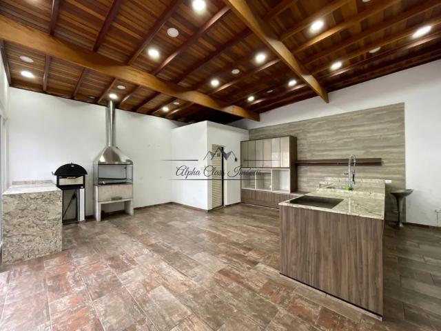 Casa de Condomínio com 6 Quartos e 5 banheiros à Venda, 380 m² por R$ 2.650.000