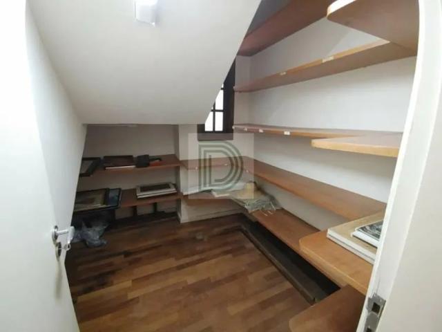 Casa de Condomínio com 6 Quartos para venda ou aluguel, 550m² Jardim Marilu
