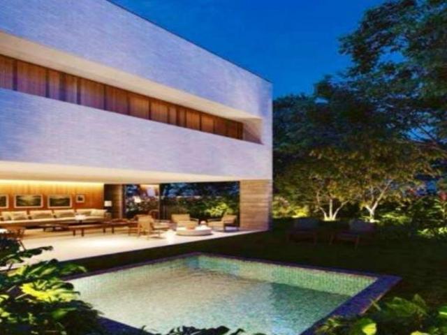 Casa de condomínio com 727.77 m², 4 quartos sendo 3 suítes à venda no bairro Jardim Cordeiro
