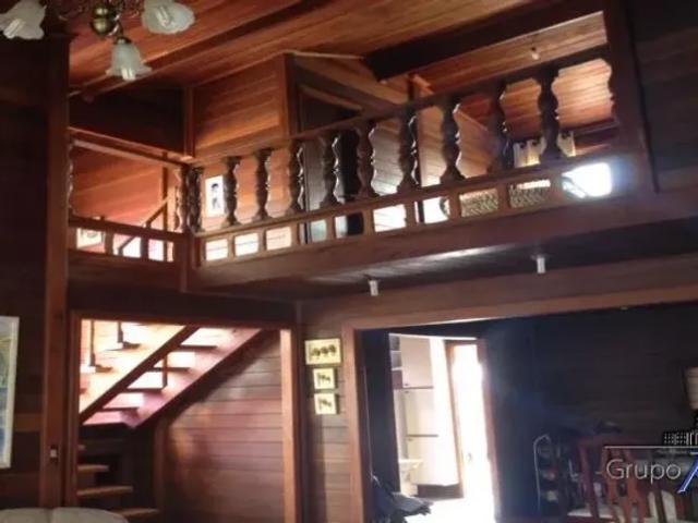 Casa de Condomínio com 7 Quartos e 7 banheiros à Venda, 800 m² por R$ 1.400.000