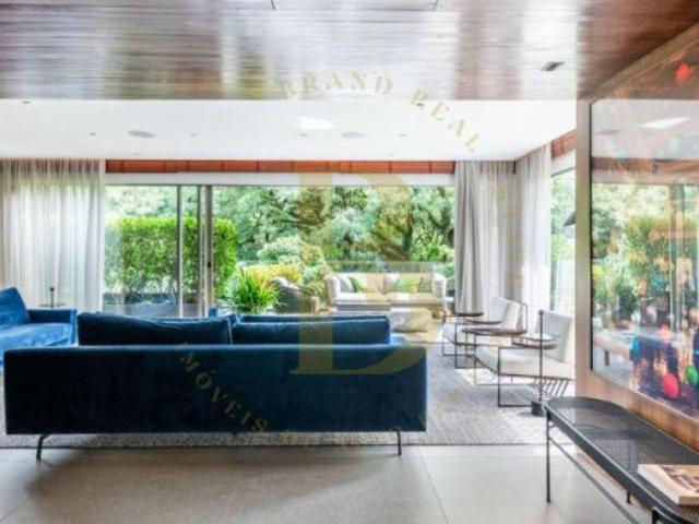 Casa de condomínio com 925 m², 4 quartos sendo 4 suítes à venda no bairro Alto de Pinheiros