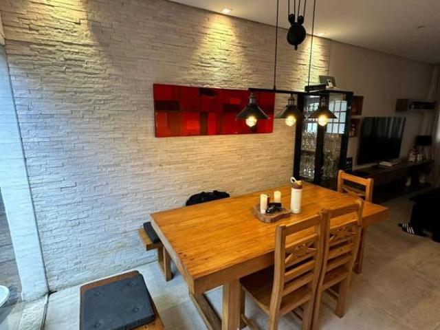 Casa de Condomínio à venda, 2 suítes e 196 m² úteis, Santo Amaro – SP