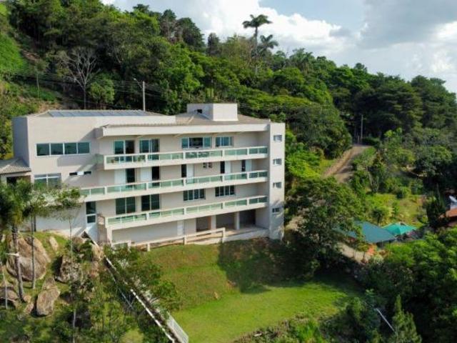Casa de Condomínio à venda | 2.315 m² | 5 suítes | 15 vagas em Serra Negra/SP!