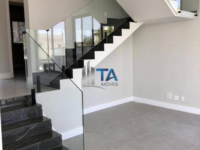 Casa de Condomínio à venda, 342m²com 4 Suítes, por R$ 3.100.000 P
