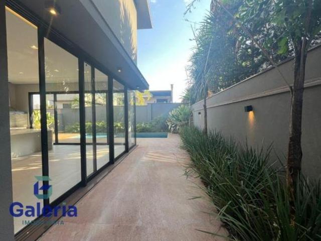 Casa de condomínio à venda, 388m² Jardim Olhos D`Água