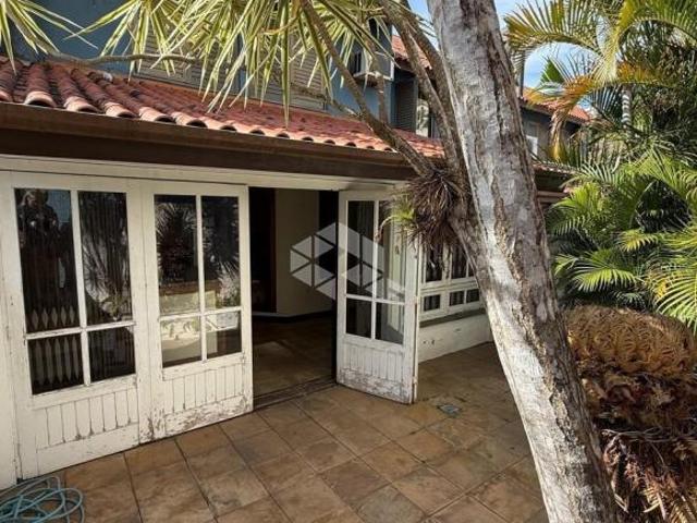 Casa de Condomínio à venda, 3 Quartos, 2 vagas de garagem, 165m² Jardim Itú Sabará