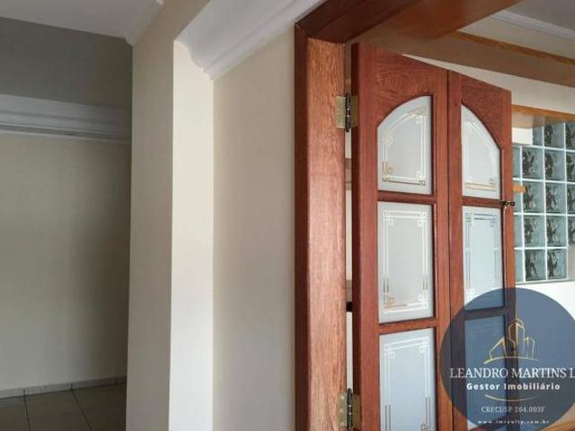 Casa de Condomínio à Venda com 3 Dormitórios e 140 m² no Parque Munhoz SP