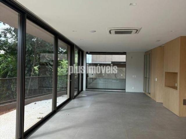 Casa de condomínio à venda com 1257m², 3 quartos e 3 vagas