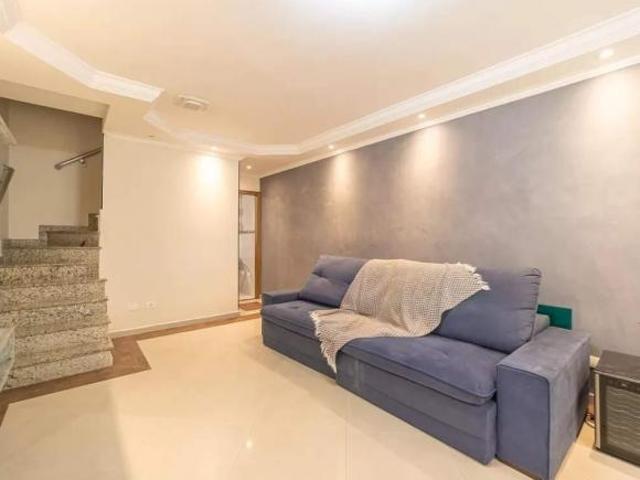 CASA DE CONDOMÍNIO À VENDA COM 180 m²