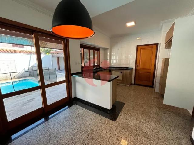 Casa de condomínio à venda com 4 quartos e 3 vagas de garagem 385m² no Esplanada do Sol